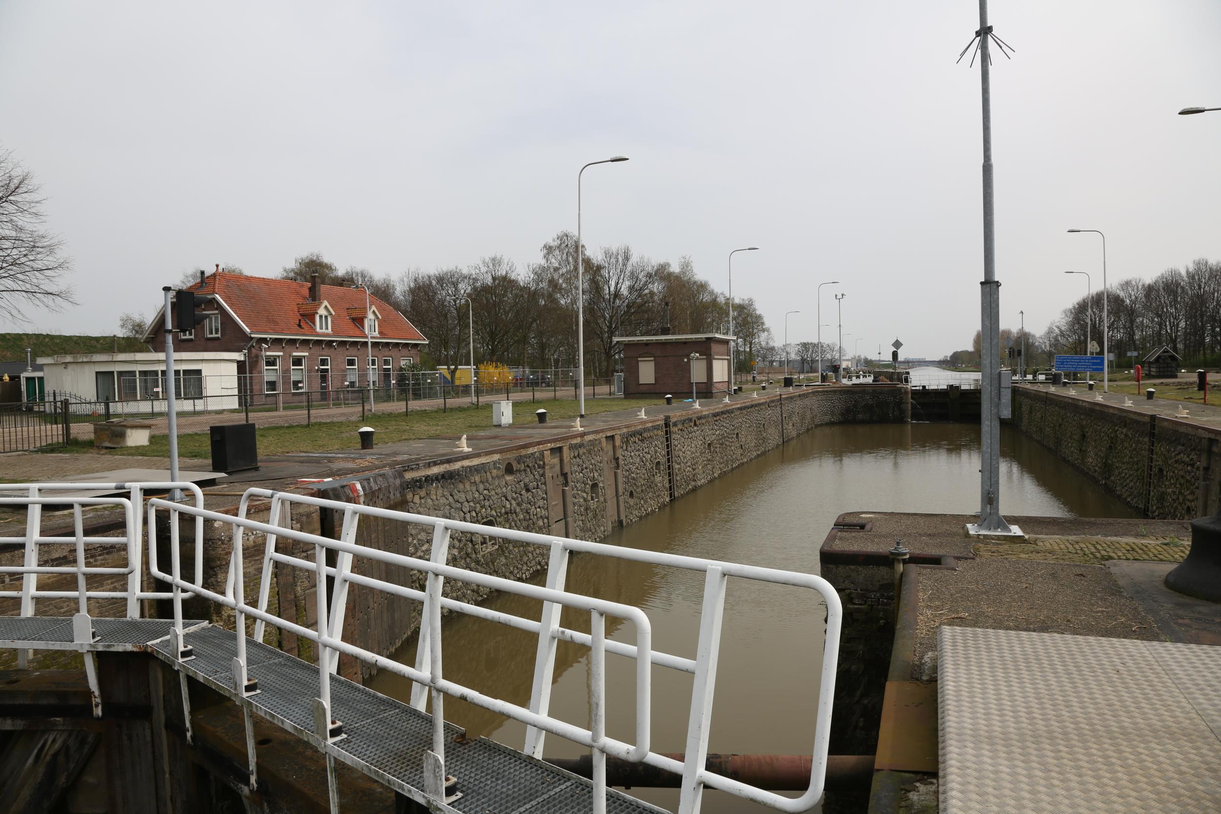 Sluis II | Binnenvaart in Beeld